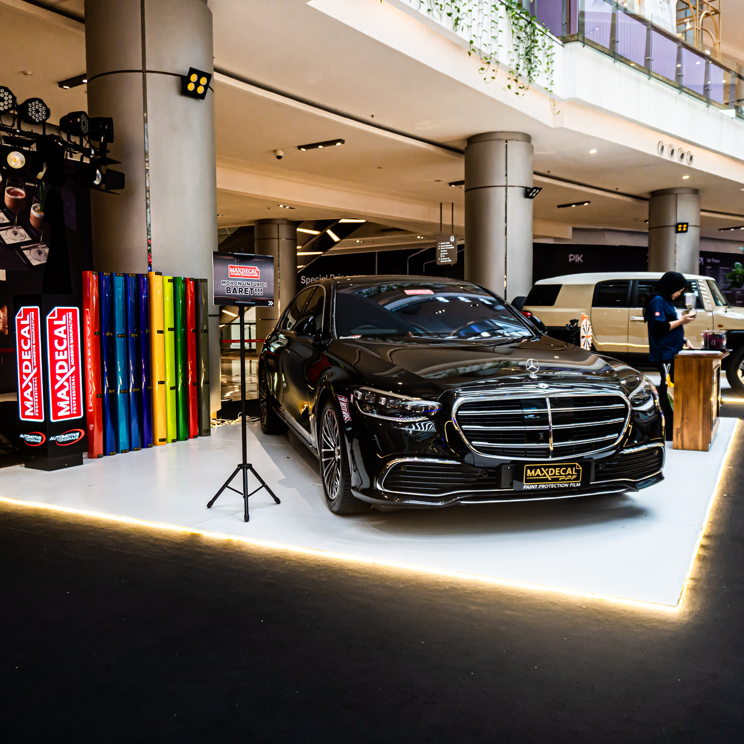 About Us – MAXDECAL - Professional Automotive Vinyl Wrap